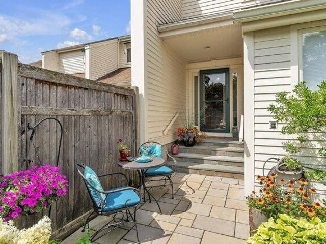 condo with 2 bedroom, Burlington VT ES105192480