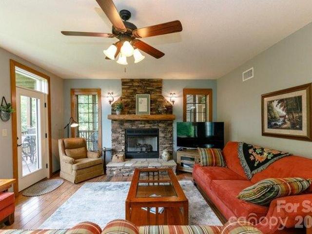 condo with 2 bedroom, Burnsville NC ES104908942