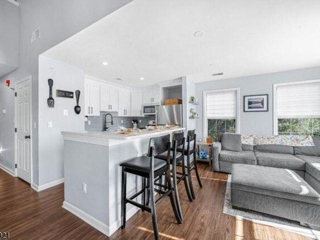 condo with 2 bedroom, Butler NJ DS102258173