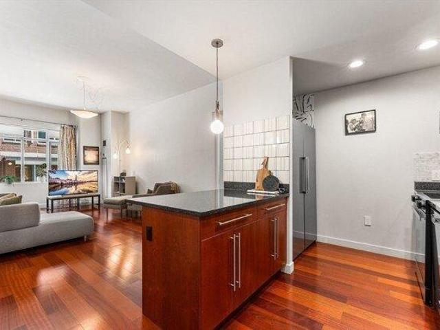 condo with 2 bedroom, Cambridge MA DS103160643