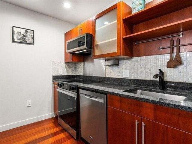condo with 2 bedroom, Cambridge MA ES103444500