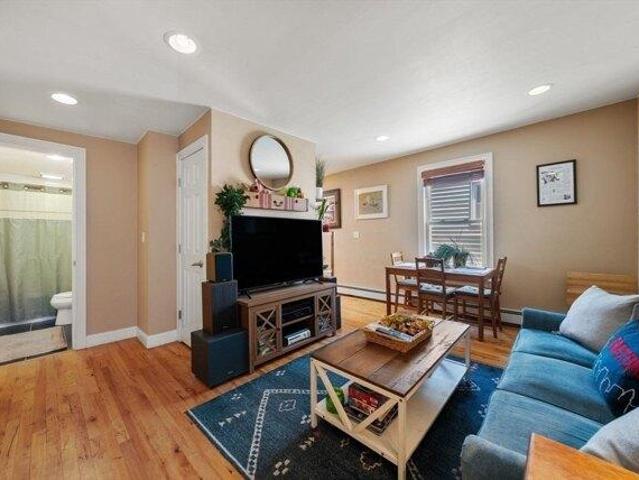 condo with 2 bedroom, Cambridge MA ES103163423