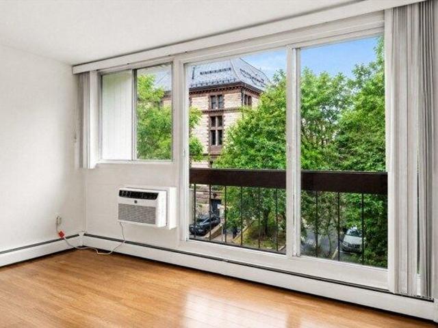 condo with 2 bedroom, Cambridge MA ES105096184