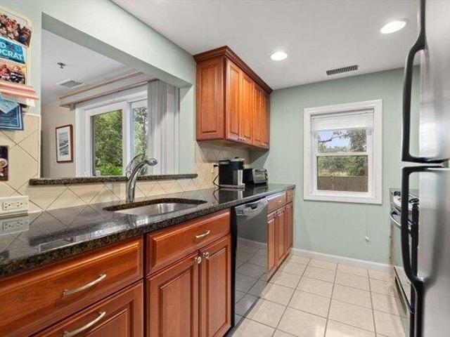 condo with 2 bedroom, Cambridge MA ES105205196