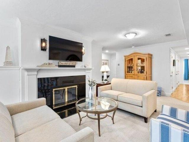 condo with 2 bedroom, Canton MA DS103018196