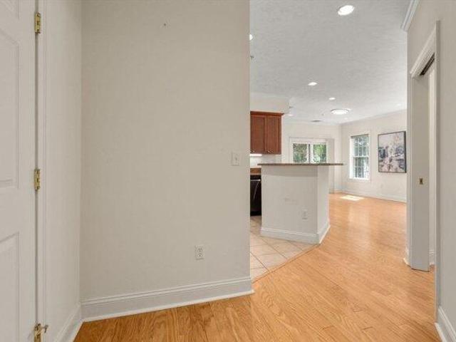 condo with 2 bedroom, Canton MA DS104149417