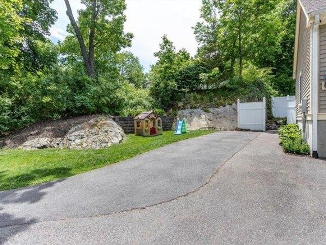 condo with 2 bedroom, Canton MA ES103431354