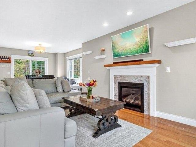 condo with 2 bedroom, Canton MA ES103433591