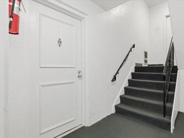 condo with 2 bedroom, Canton MA ES103496577