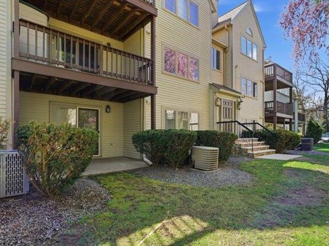condo with 2 bedroom, Canton MA ES104811453