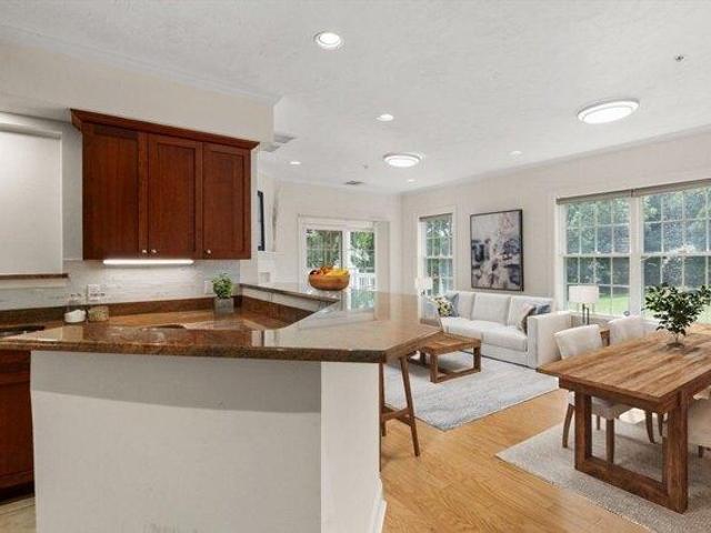 condo with 2 bedroom, Canton MA ES104921366
