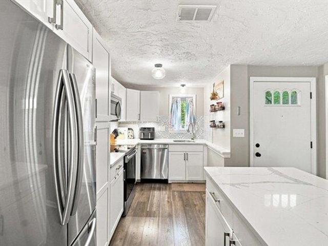 condo with 2 bedroom, Canton MA ES105040493