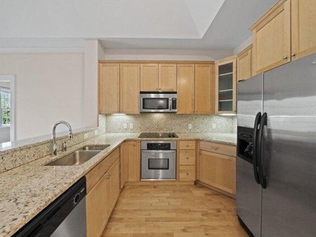 condo with 2 bedroom, Canton MA ES105126324