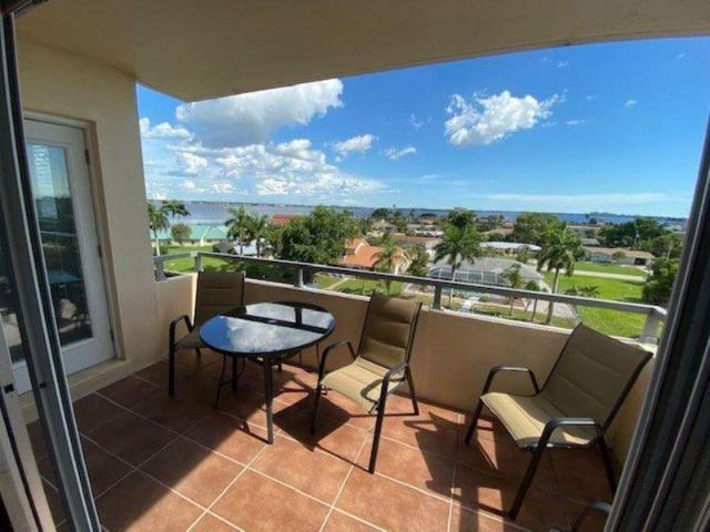 condo with 2 bedroom, Cape Coral FL DLS101012112