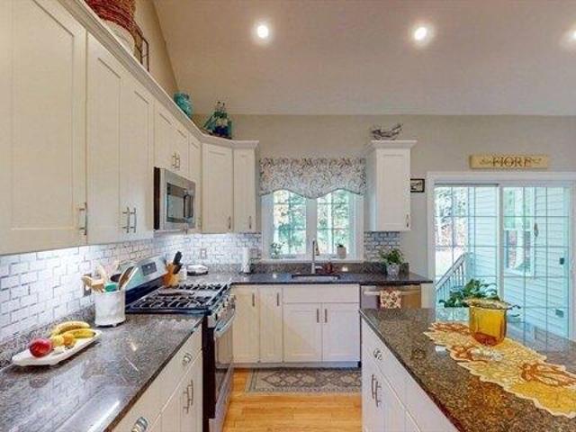 condo with 2 bedroom, Carver MA ES103033795