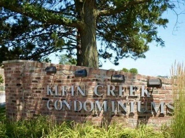 condo with 2 bedroom, Carol Stream IL DS88247296