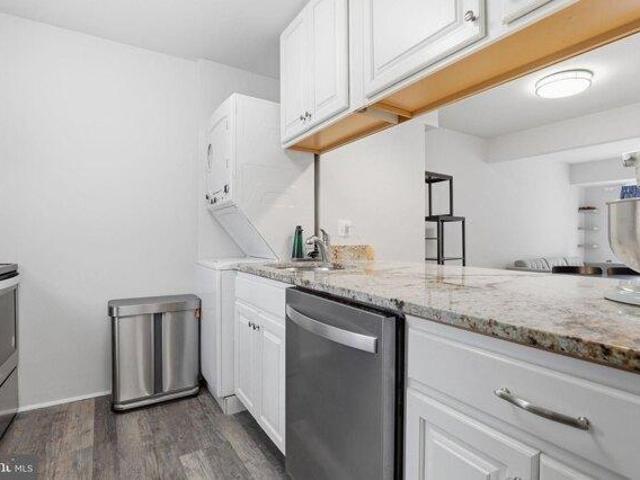 condo with 2 bedroom, Centreville VA ES103624283