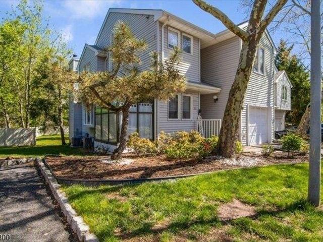 condo with 2 bedroom, Cedar Grove NJ DLS102443268