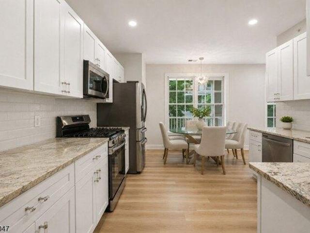 condo with 2 bedroom, Cedar Grove NJ ES104649589