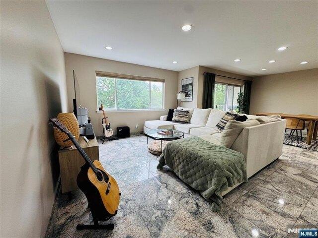 condo with 2 bedroom, Cedar Grove NJ ES105140270