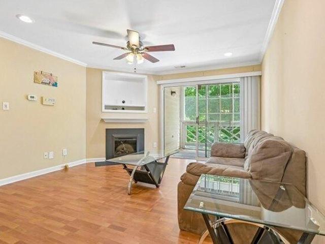 condo with 2 bedroom, Chapel Hill NC ES103627999