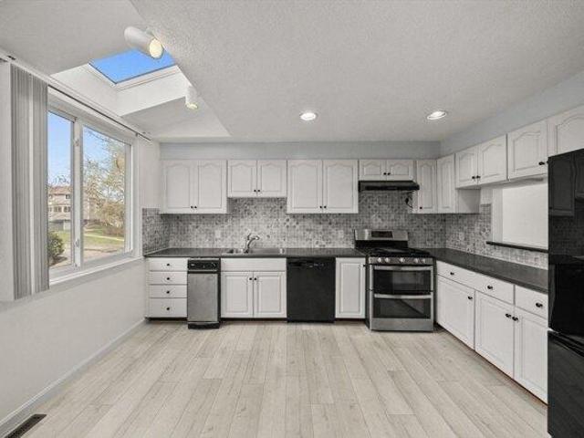condo with 2 bedroom, Chelmsford MA DS102709297