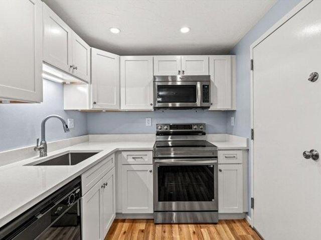 condo with 2 bedroom, Chelmsford MA DS102780219