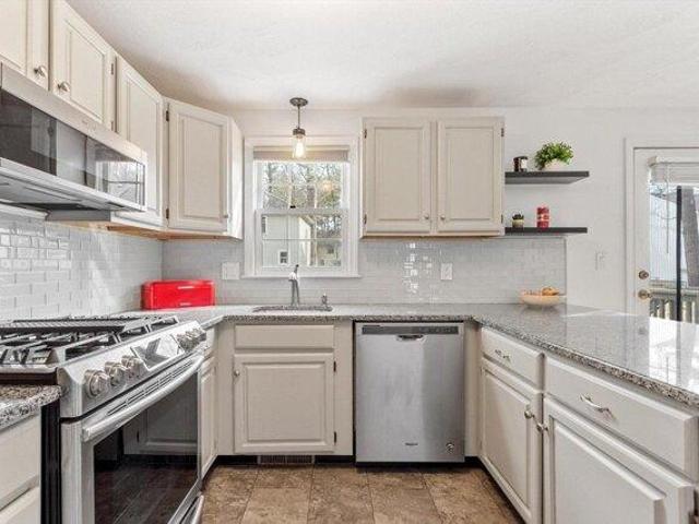 condo with 2 bedroom, Chelmsford MA ES104189659