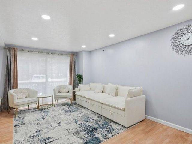 condo with 2 bedroom, Chelmsford MA ES104298302