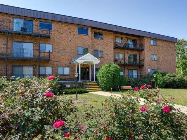 condo with 2 bedroom, Chelmsford MA ES105040439