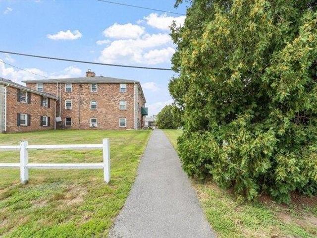 condo with 2 bedroom, Chelmsford MA ES105092280