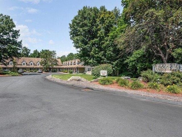 condo with 2 bedroom, Chelmsford MA ES105109233