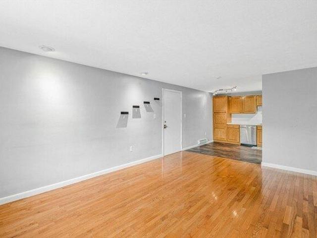 condo with 2 bedroom, Chelmsford MA ES103664926