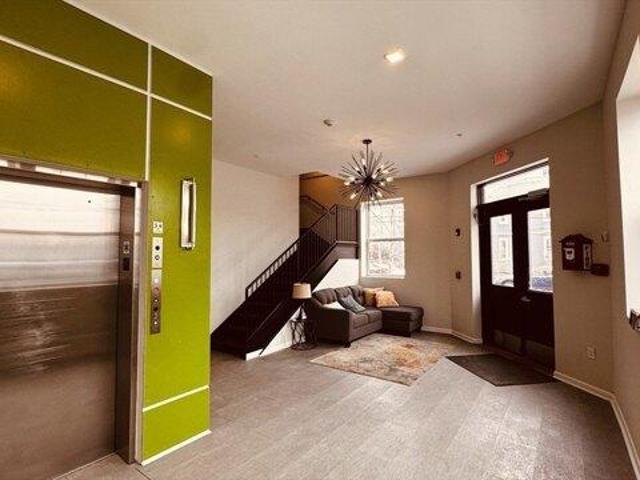 condo with 2 bedroom, Chelsea MA DLS102118428