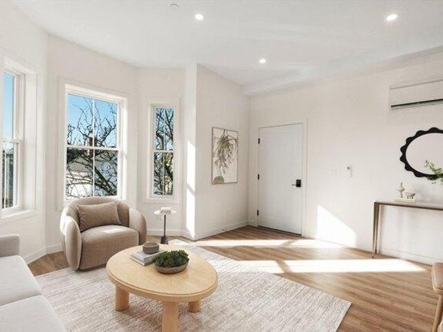 condo with 2 bedroom, Chelsea MA DLS102860431
