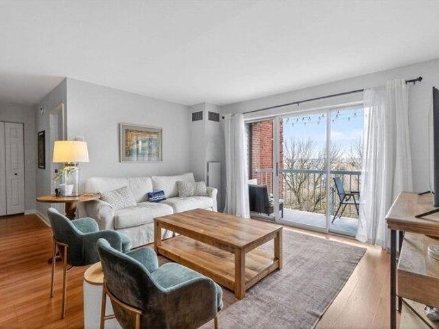 condo with 2 bedroom, Chelsea MA DS102634507