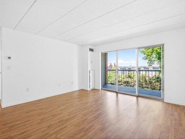 condo with 2 bedroom, Chelsea MA DS103929764