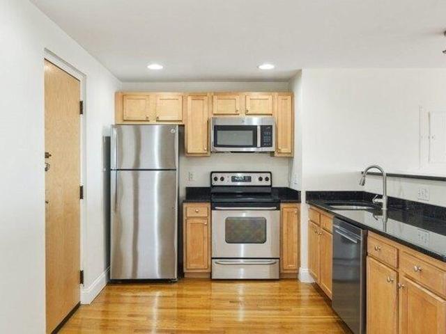 condo with 2 bedroom, Chelsea MA ES104238070