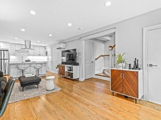 condo with 2 bedroom, Chelsea MA ES104352587