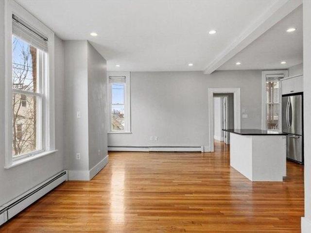 condo with 2 bedroom, Chelsea MA ES104480073