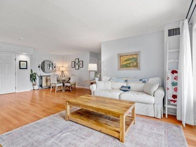 condo with 2 bedroom, Chelsea MA ES104515238