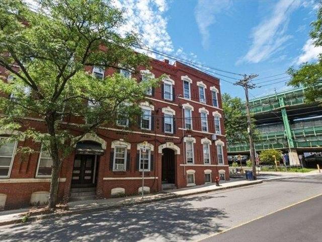 condo with 2 bedroom, Chelsea MA ES105107782
