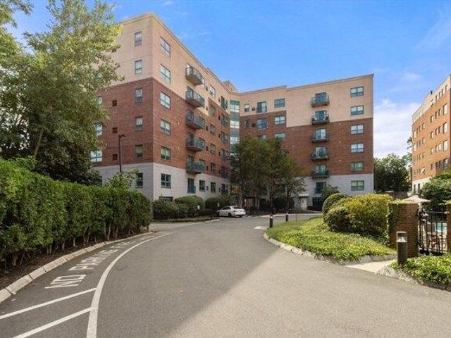 condo with 2 bedroom, Chelsea MA ES105114511