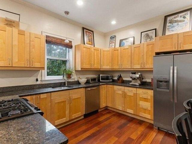 condo with 2 bedroom, Chelsea MA ES102822988