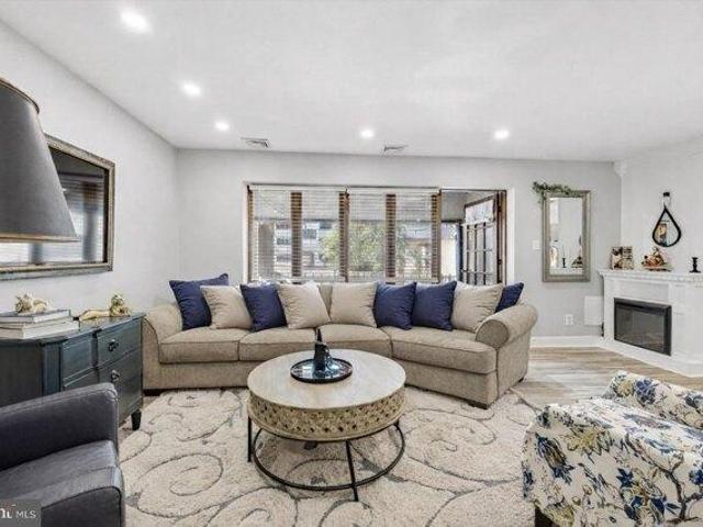 condo with 2 bedroom, Cherry Hill NJ ES104849903