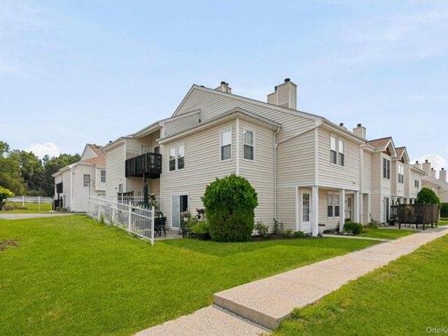 condo with 2 bedroom, Chester NY ES104904592
