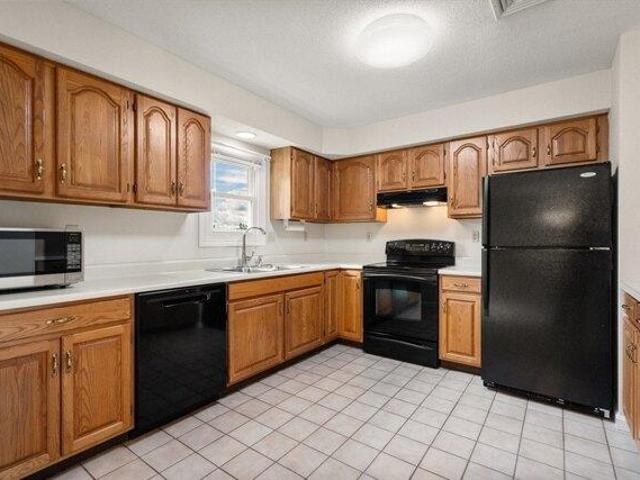 condo with 2 bedroom, Chicopee MA ES103443379