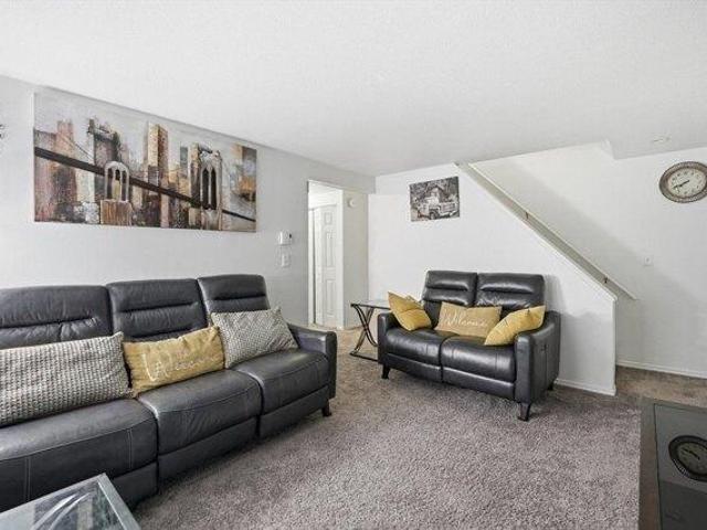 condo with 2 bedroom, Chicopee MA ES103663172
