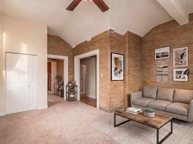 condo with 2 bedroom, Chicopee MA ES105060510