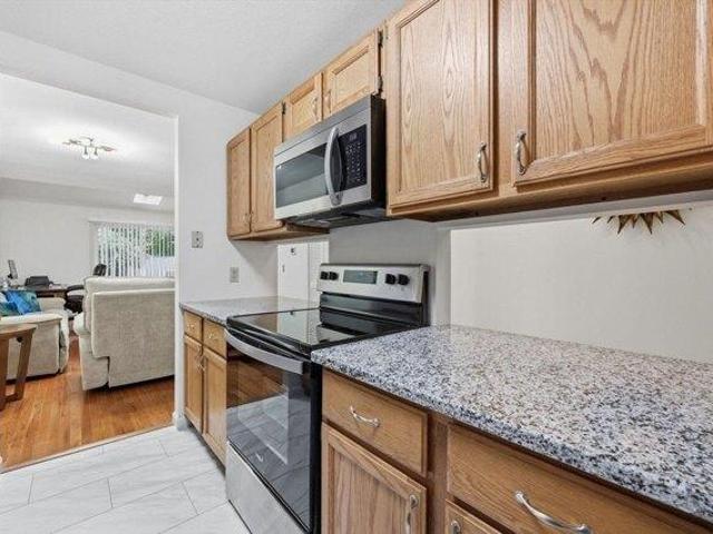 condo with 2 bedroom, Chicopee MA ES105159360
